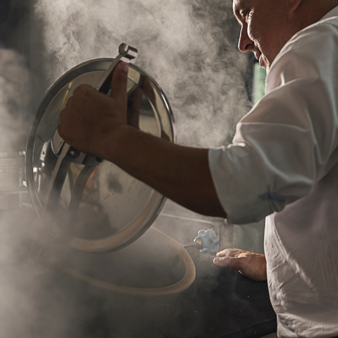 À Soligny, la terre a dit oui au whisky - CAVEMAN.CITY
